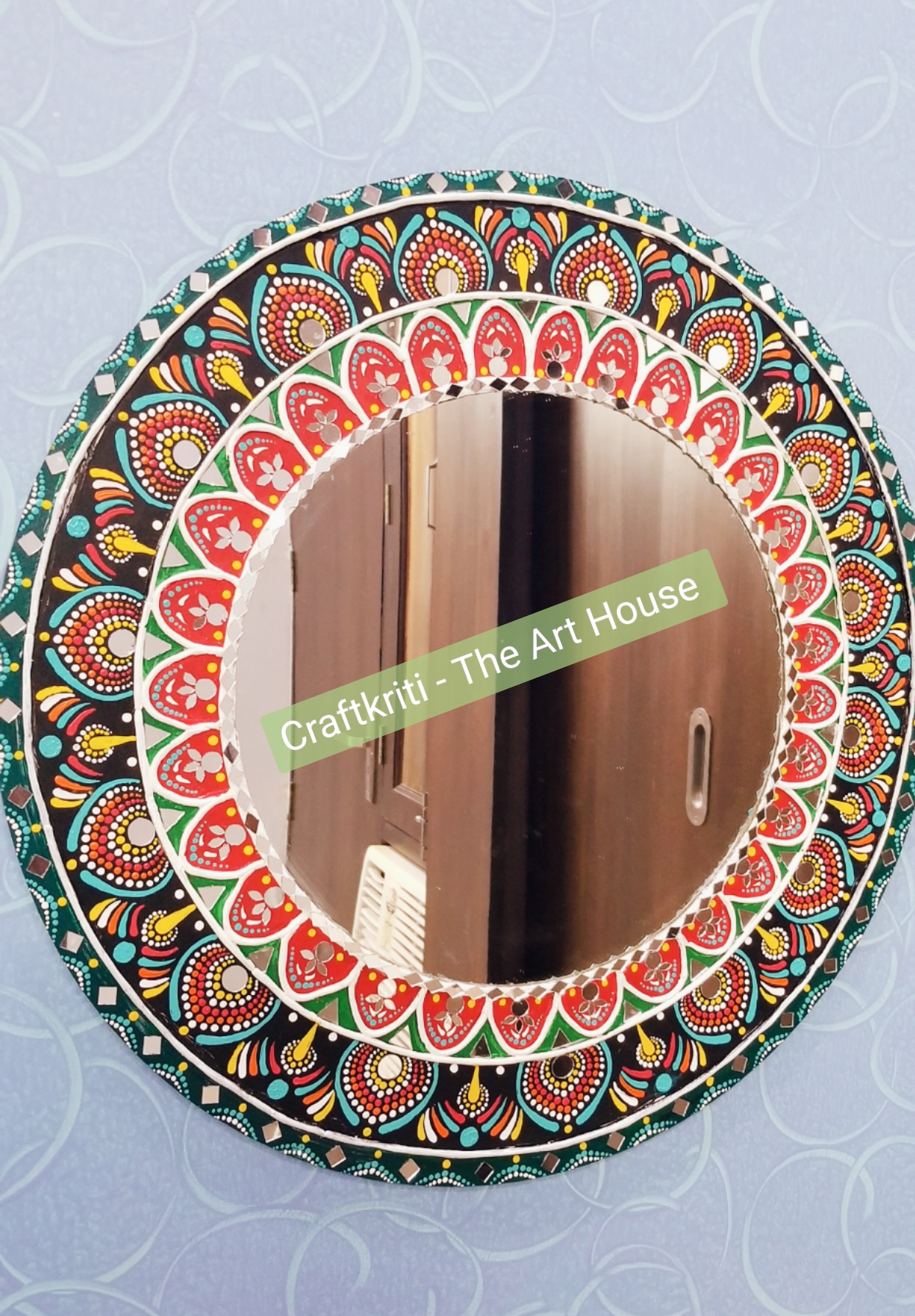 Wall Mirror with Lippan Art – Craftkriti